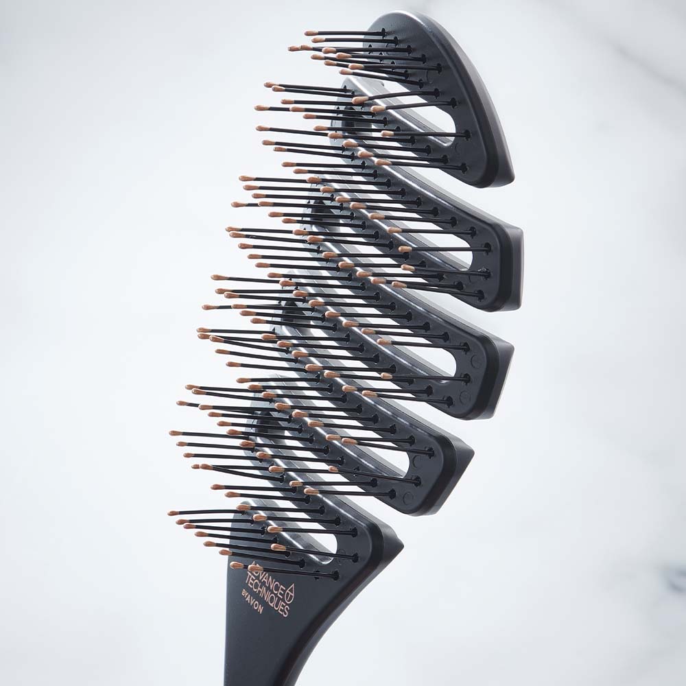 Advance Techniques | Pro Detangling Brush | Haircare | AVON UK